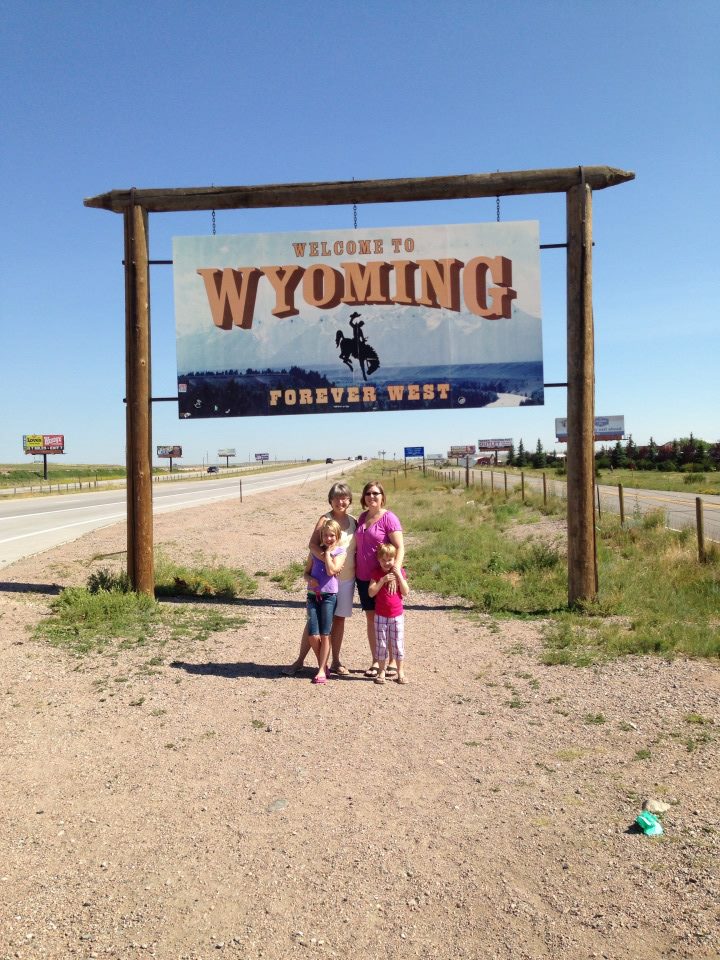 WYOMING STATE LINE - Marshmallow Ranch